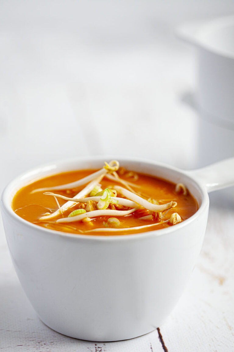 Oosterse paprika-tomatensoep.