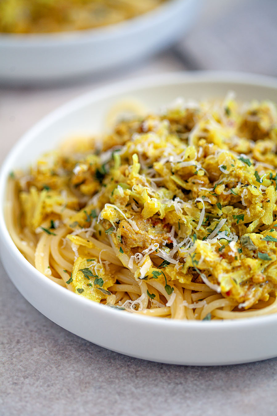 Spaghetti met witte kool & kipgehakt.