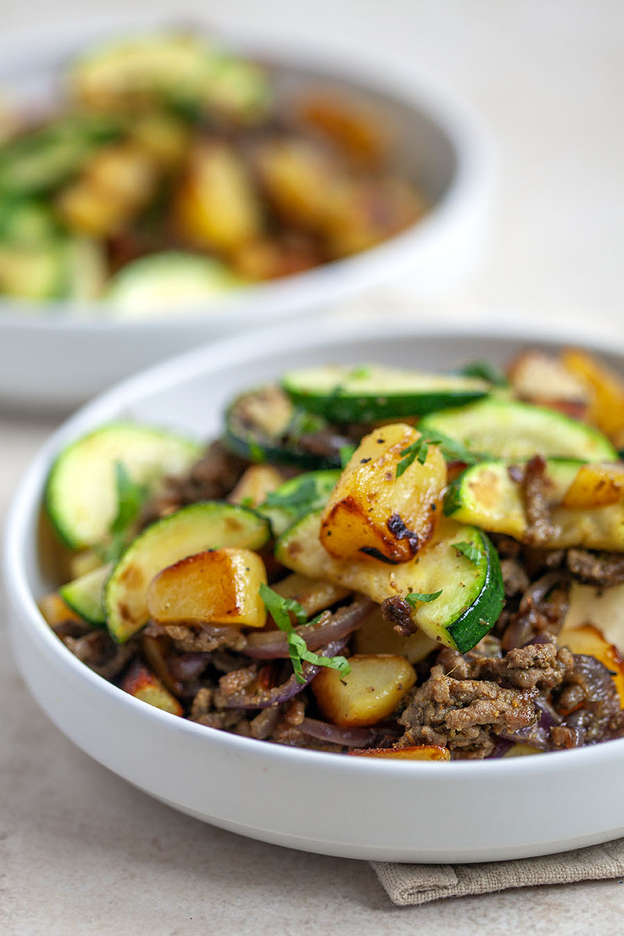 Gebakken aardappeltjes met gehakt & courgette. – Eten met Danielle